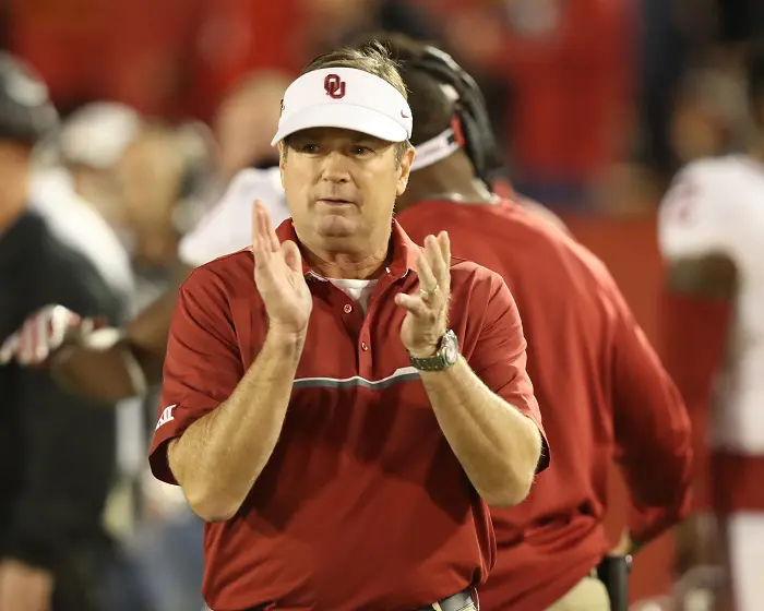 Bob Stoops Tells UFL Official They've 'Got Some F---ed Up Rules'