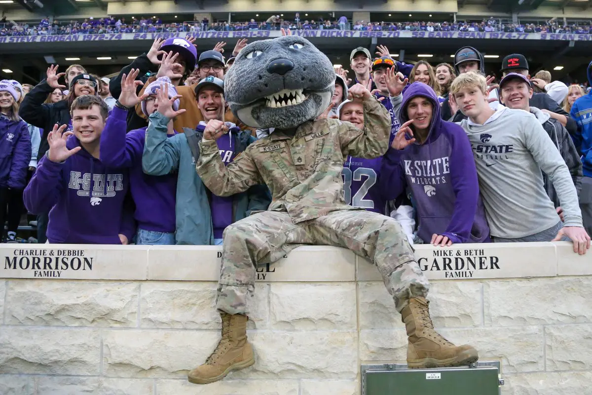 Kansas State Football Fan Goes Viral for the Wrong Reasons