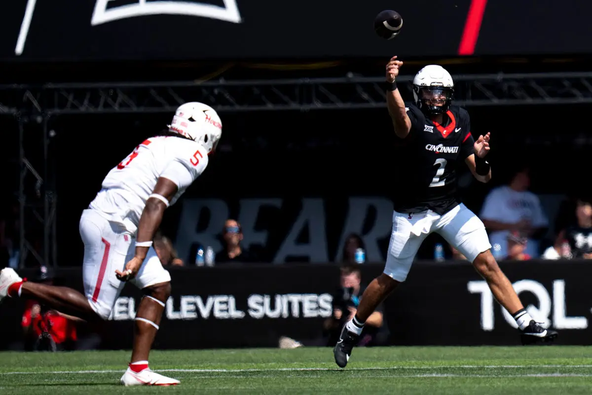 Brendan Sorsby Plans to Return to Cincinnati for 2024 Season