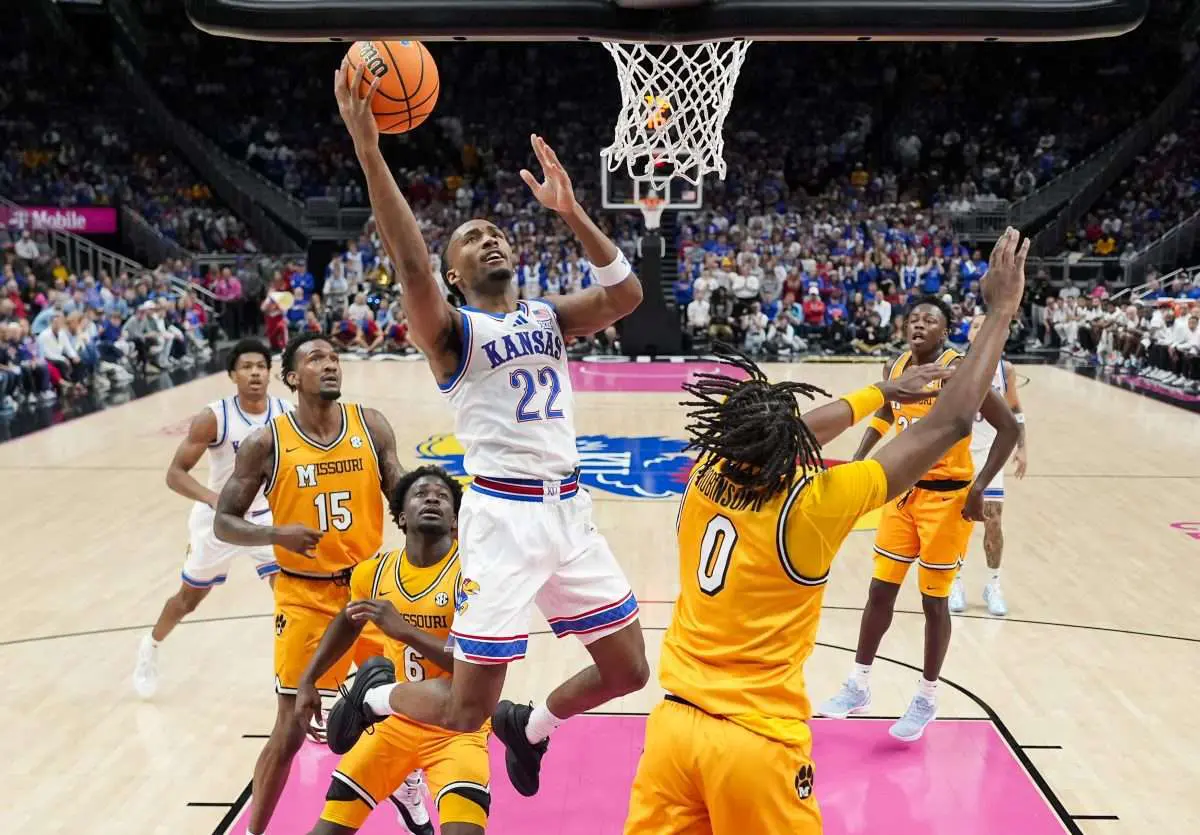 Darryn Peterson Returns as Kansas Routs Missouri, Jayhawks Poised for ...