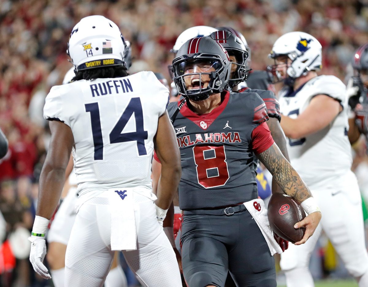 Oklahoma Qb Dillon Gabriel Enters Transfer Portal