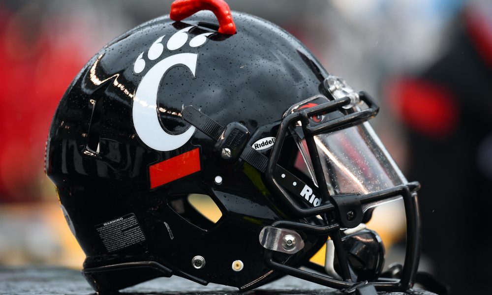 Cincinnati Football Linked to Michigan State Transfer QB Aidan Chiles