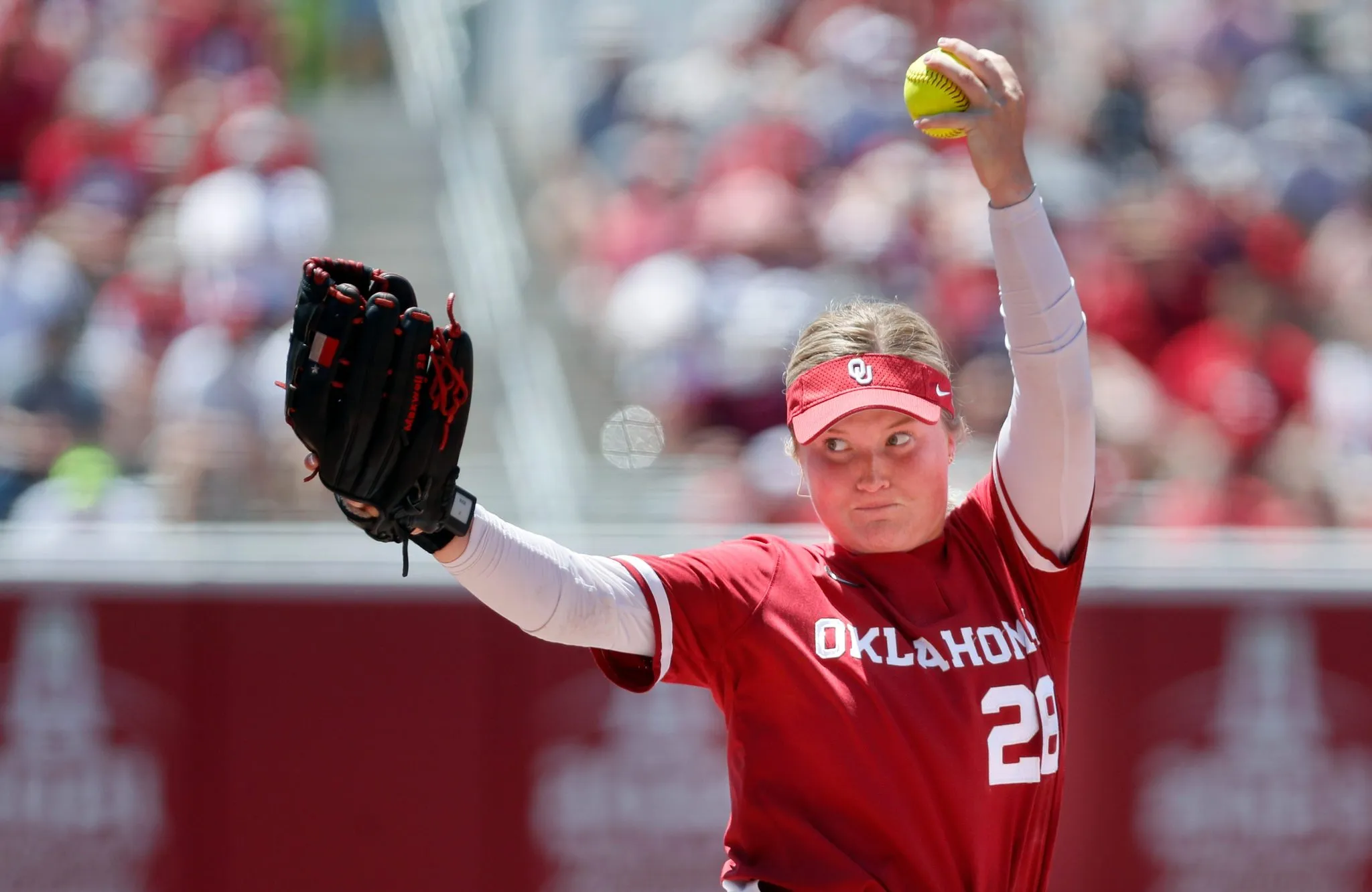 Watch: Kelly Maxwell Meets Adrian Peterson Ahead of WCWS Finals ...