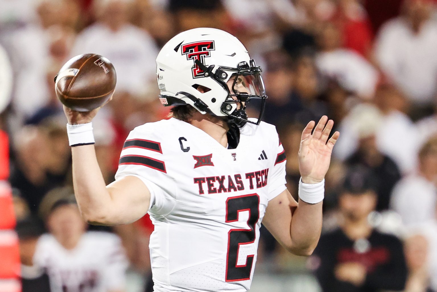 Texas Tech QB Behren Morton Shaken Up but Returns Against Utah
