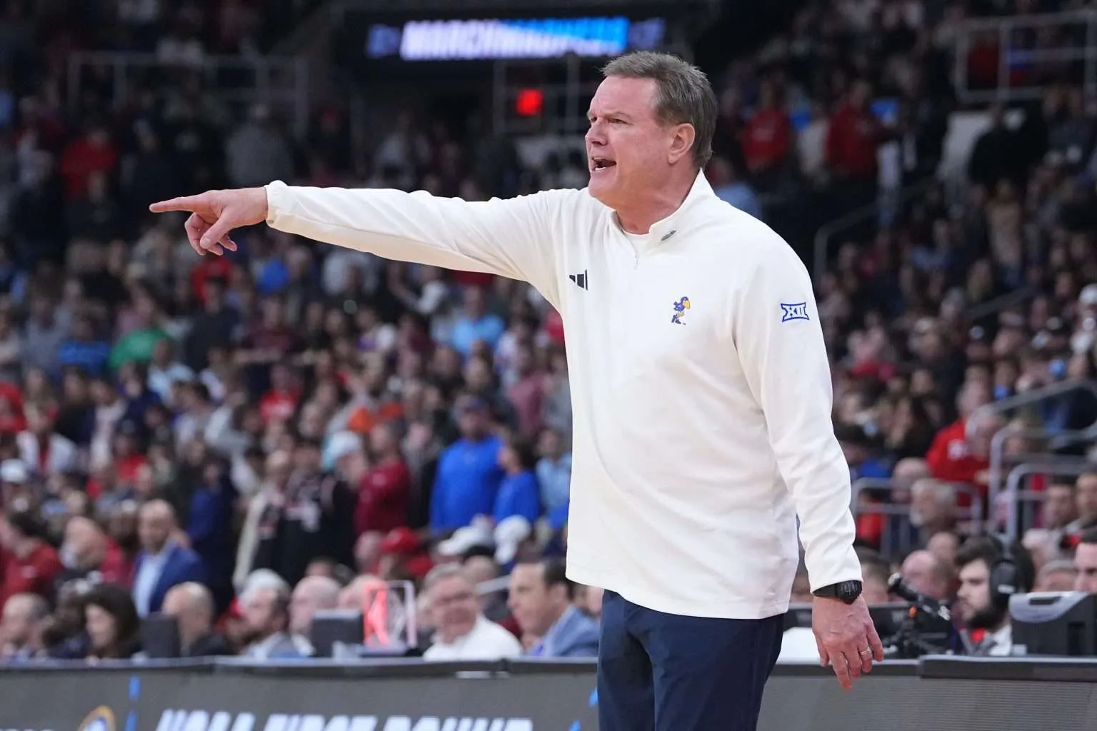 Kansas Unveils Loaded 2025-26 Non-Conference Basketball Schedule