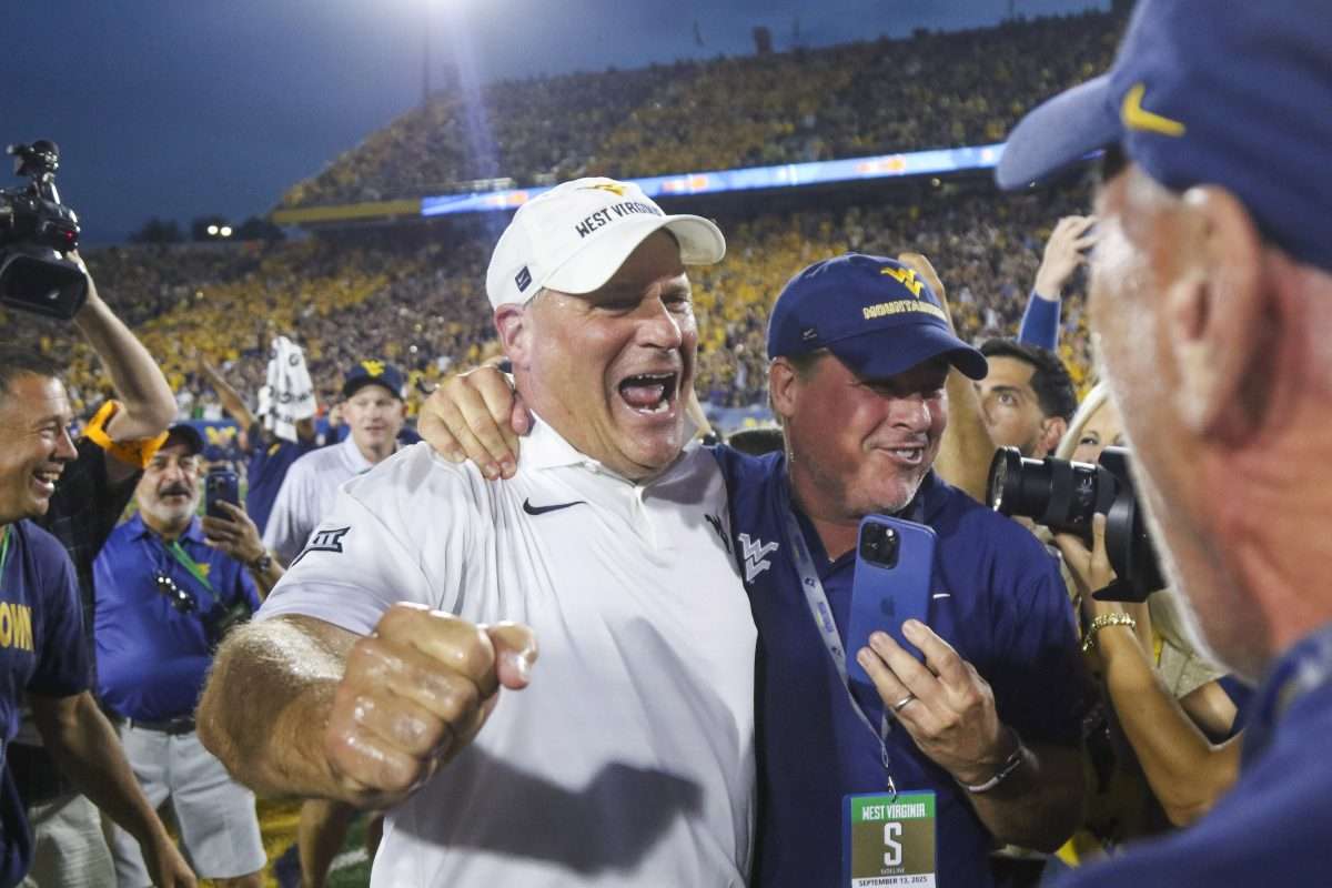 WVU Fans Chant “Eat S*** Pitt” During Sweet Caroline After Backyard ...